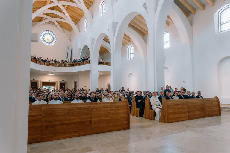 Átadták az új Premontrei Apátsági Templom épületét – Gödöllői ...